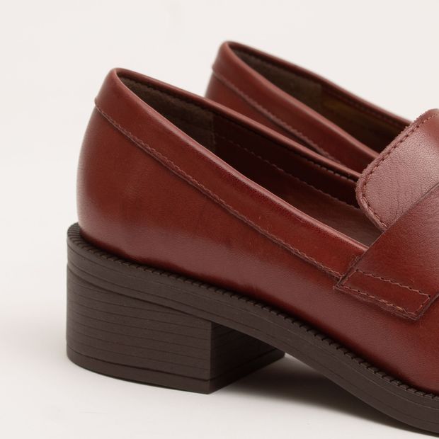 MOCASSIM E MULE EM COURO SEDA COM ENFEITE NO CABEDAL - sonhodospes