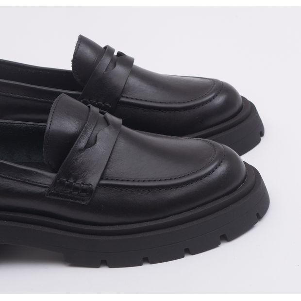 MOCASSIM E MULE EM COURO SEDA COM ENFEITE NO CABEDAL - sonhodospes